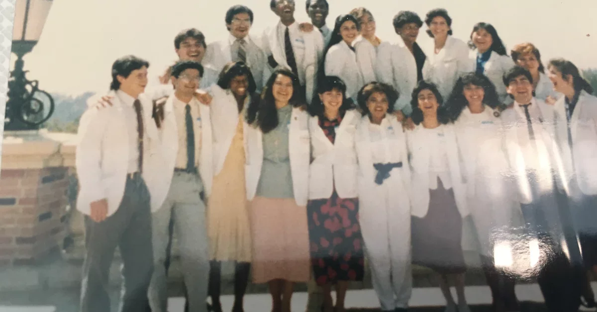 Pathway Programs Pre-healthcare programs pre-med | UCLA Medical School